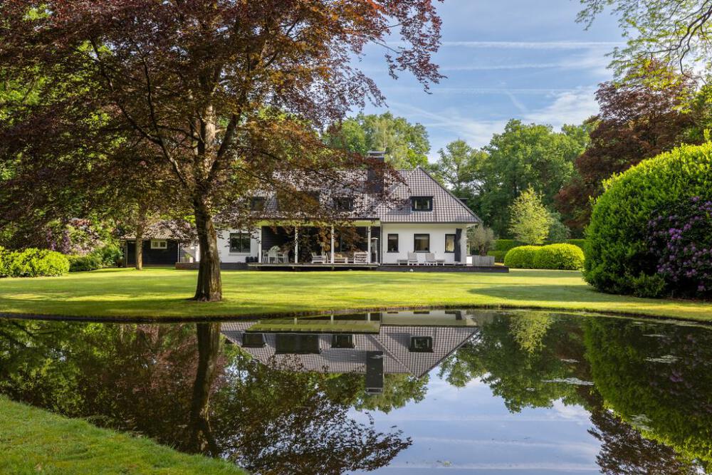 Villa N/A in Loosdrecht, Nederland | Rading 18 1231 KA | Baerz & Co ...