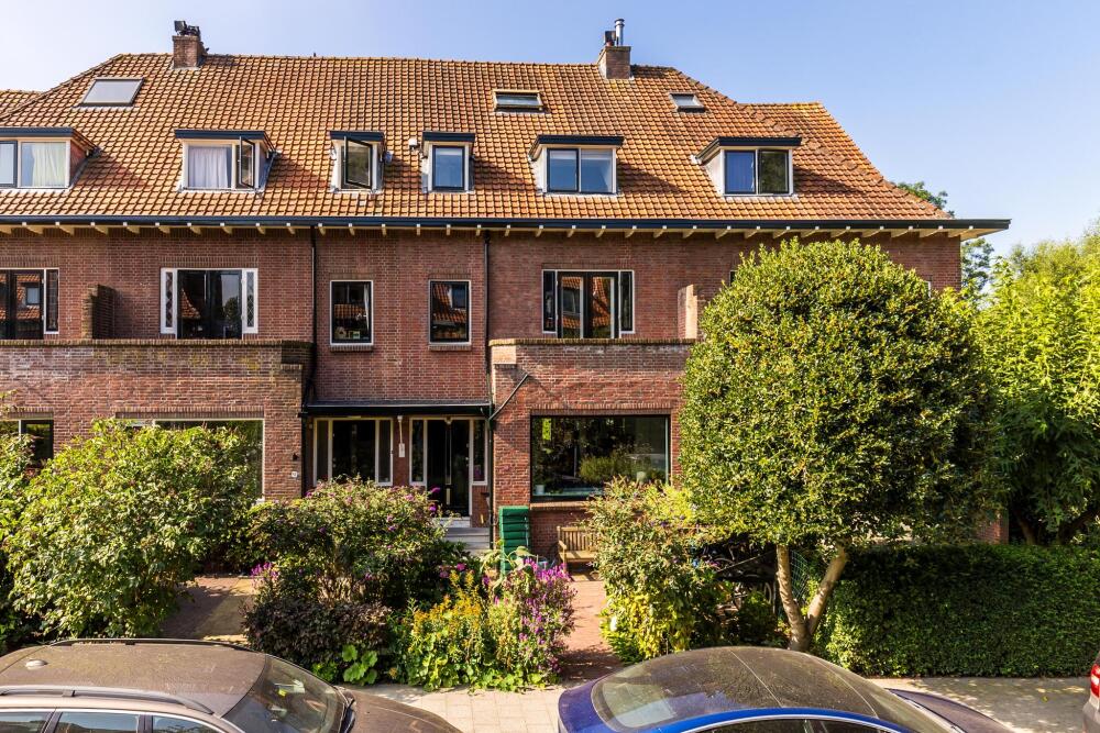 Herenhuis for sale in Rotterdam, The Netherlands | Jan van Ghestellaan ...